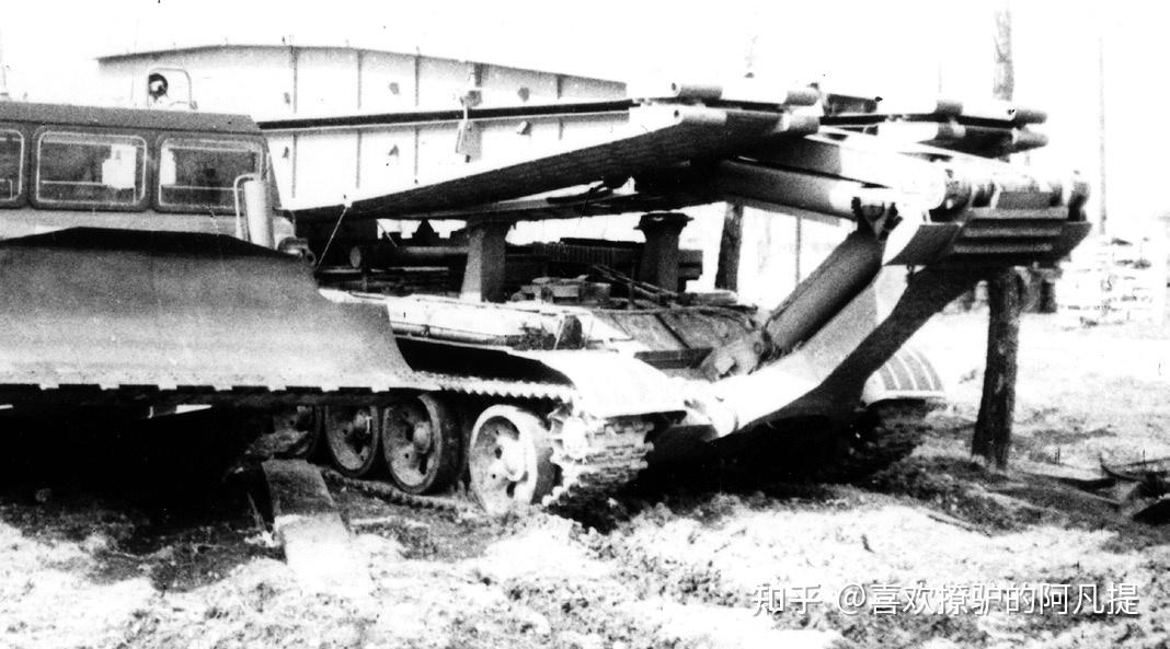 编号17：T-55主战坦克（第六部分）-衍生车型：装甲工程师车辆、工程清障车、扫雪车 - 知乎