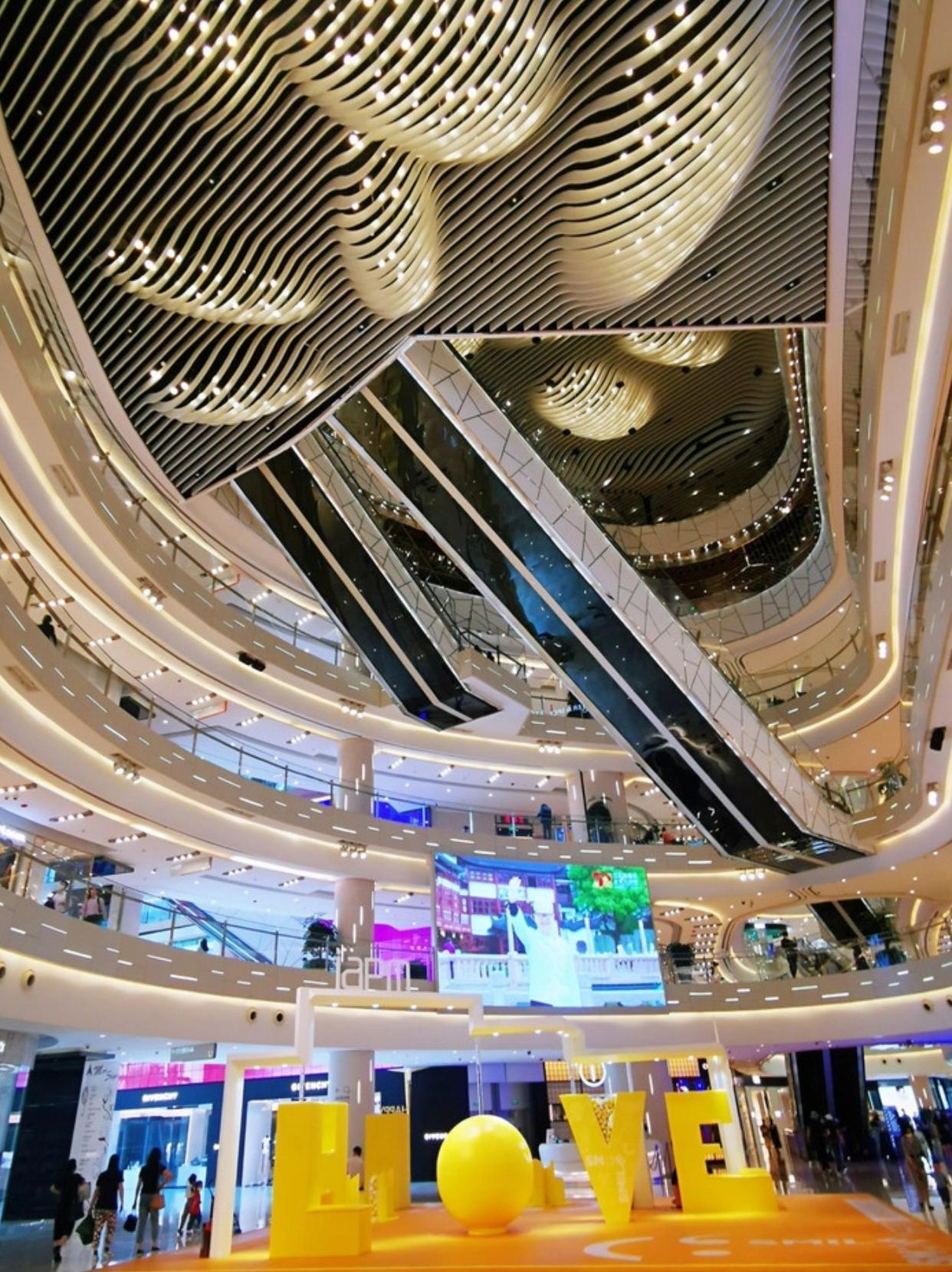 上海环贸iapm游玩指南，上海环贸iapm行李寄存攻略介绍 - 知乎