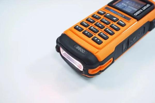 森海克斯SHX-8800，这是一部专业的运动对讲机 - 知乎