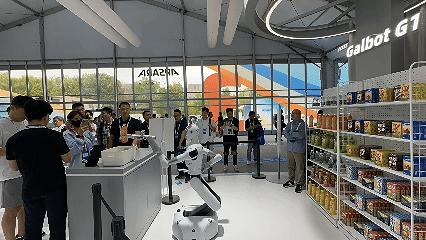 北大90后教授造机器人，一年半就拿了超12亿 - 知乎