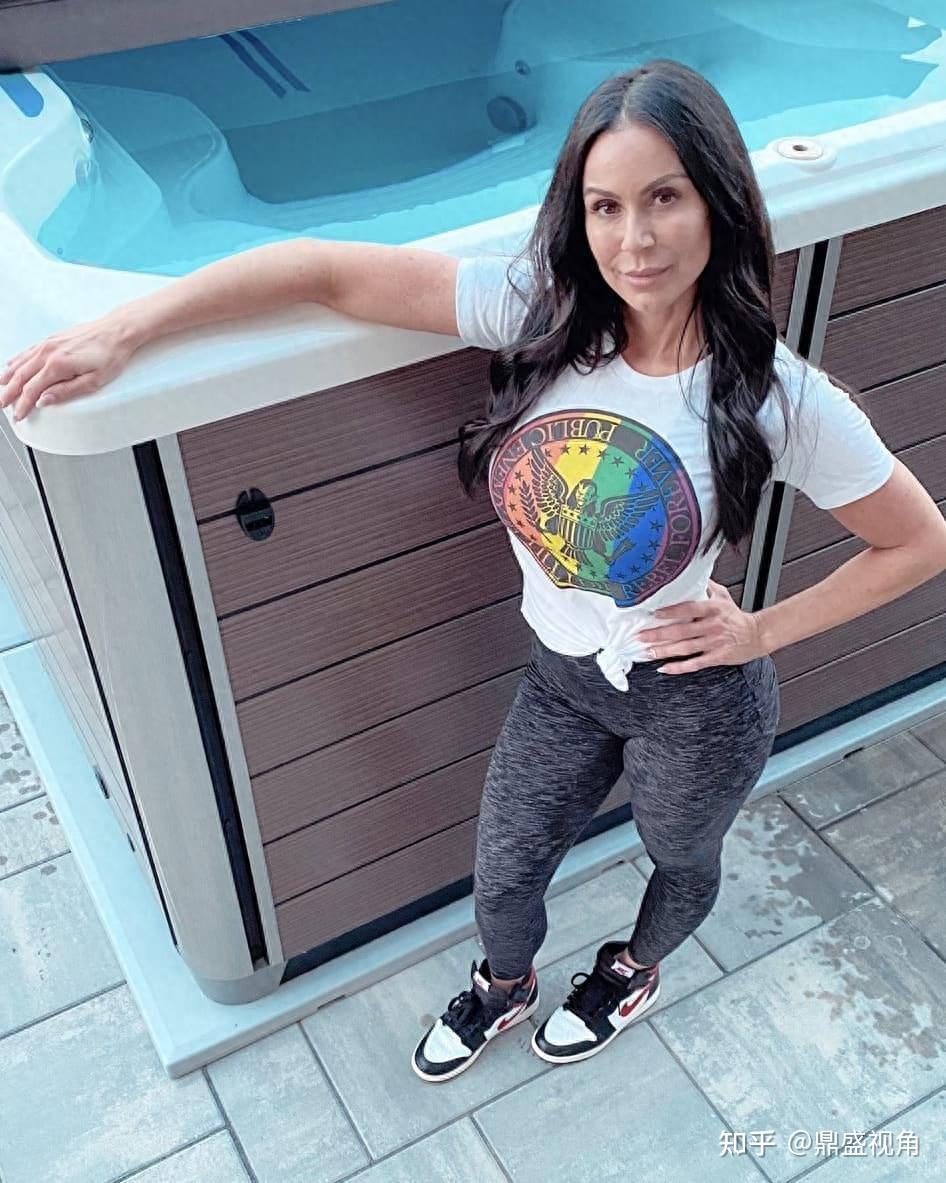 肯德拉·鲁斯特 (Kendra Lust)以其独特的风格而闻名业界（多图） - 知乎