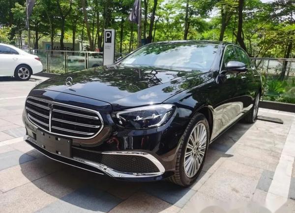 2022款奔驰E300豪华版使用感受分享 - 知乎