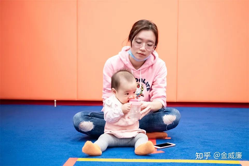 您好,这份《秋季育儿指南》下载了吗?” 知乎