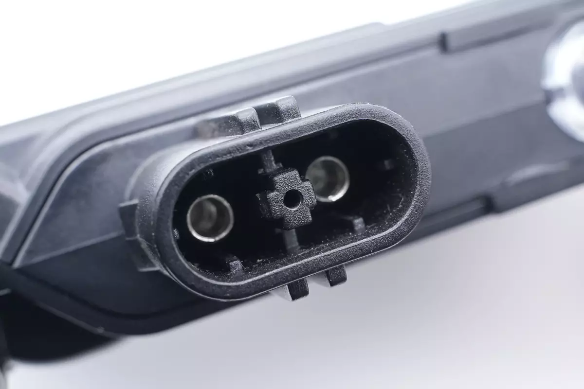 拆解报告：ENPHASE ENERGY微型逆变器IQ8X-BAT-US - 知乎