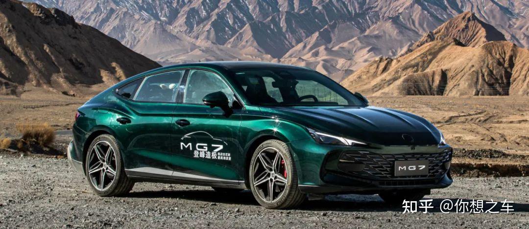 11.98万起，2.0T配9AT还有电动尾翼，这车美的不像实力派 - 知乎