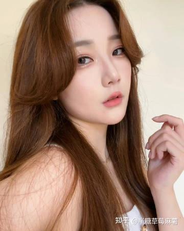 LPL英文流新解说kitty，这身材也太好了吧 - 知乎