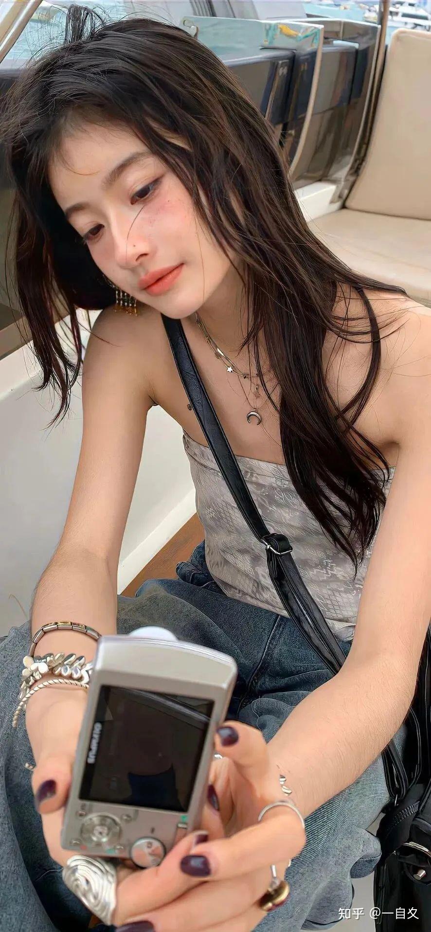 壁纸 | 𝙒𝙚𝘾𝙝𝙖𝙩 ins高级感壁纸 - 知乎