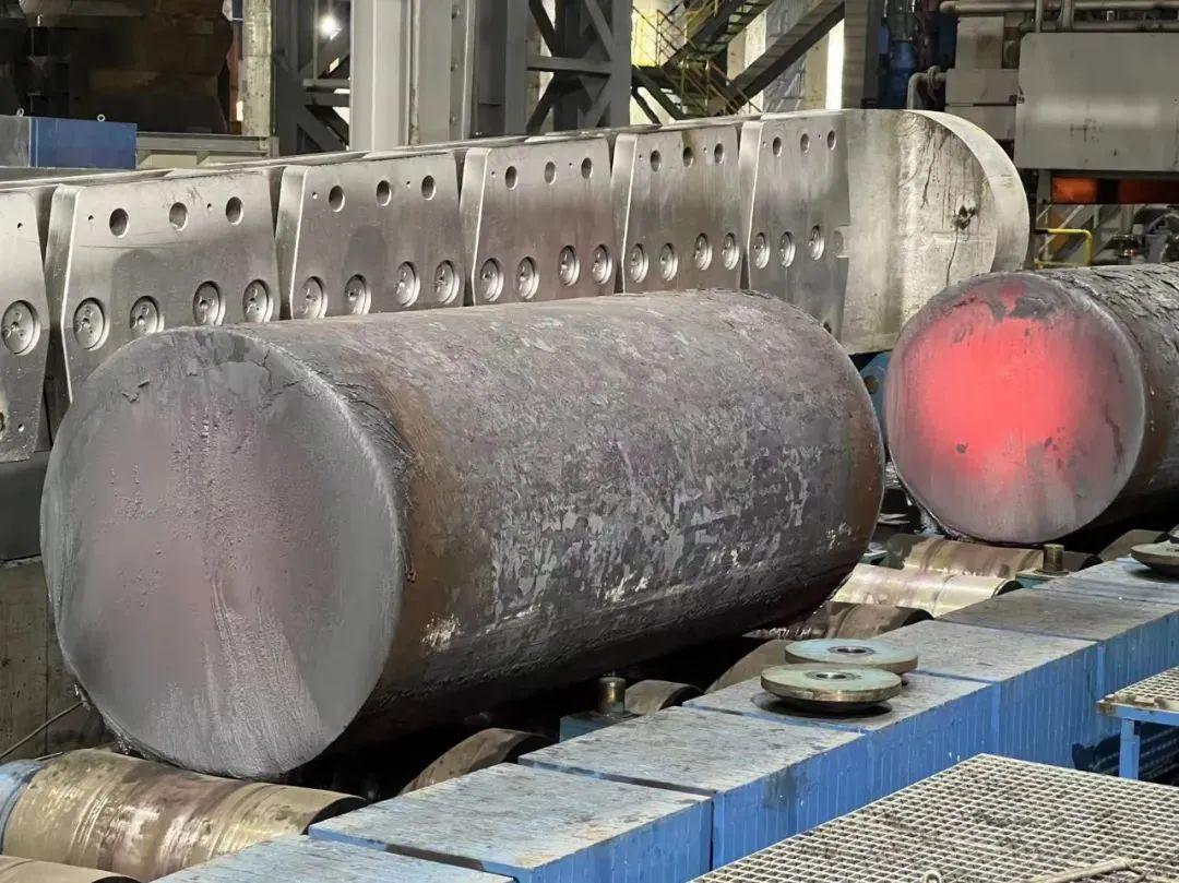 Φ1300mm！世界最大规格连铸圆铸坯在承德建龙一次热试成功 知乎