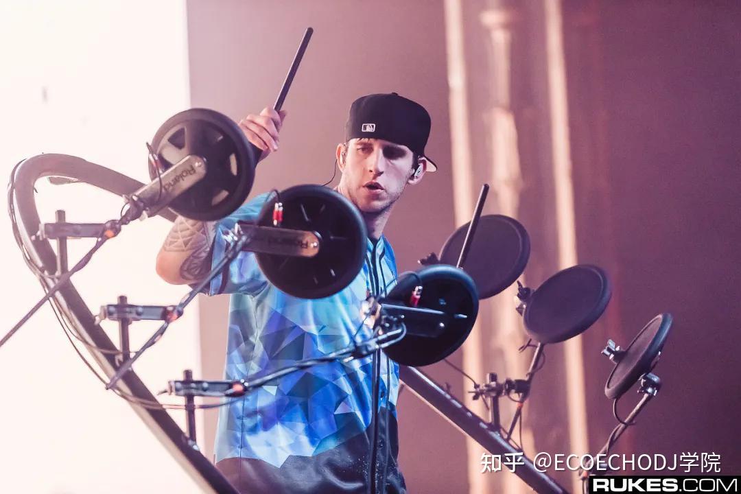 “凤凰”的前世今生｜Illenium个人专场演出TRILOGY创造了历史 - 知乎