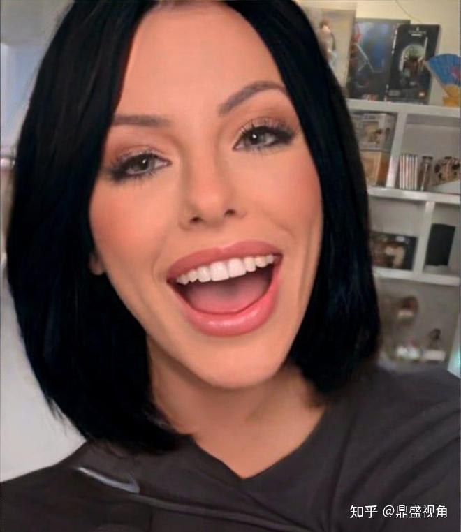 性感女神阿德里亚娜·切奇克震撼登场，成为暗黑行业的霸主 - 知乎