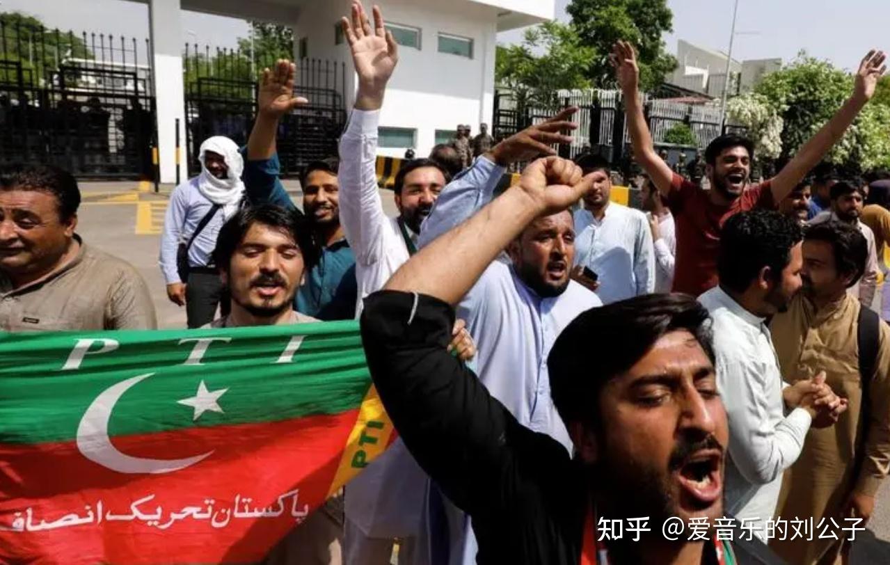不到24小时，巴基斯坦变天了！军方领导5天6次前往中国，当面请教 - 知乎