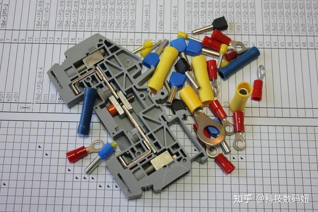 清华《SuperBench大模型综合能力评测报告》文心一言4.0表现卓越 - 知乎