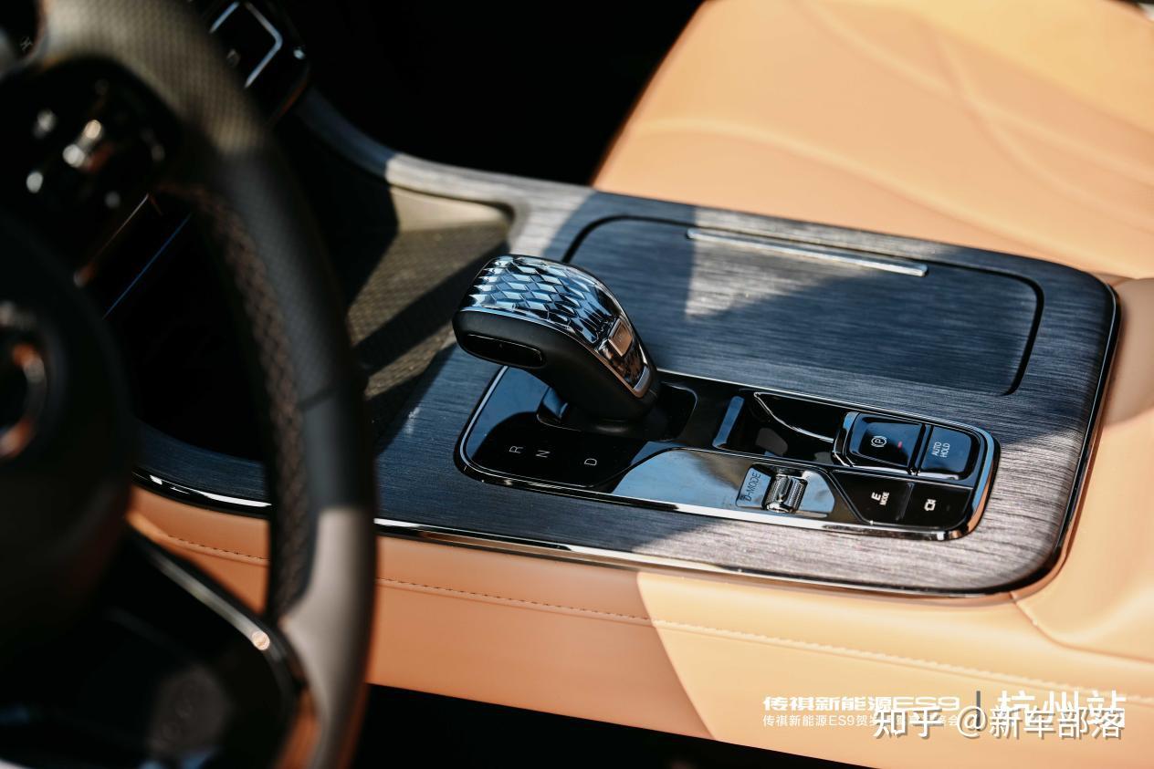 旗舰SUV再进阶 传祺ES9贺岁版售价25.98万 - 知乎