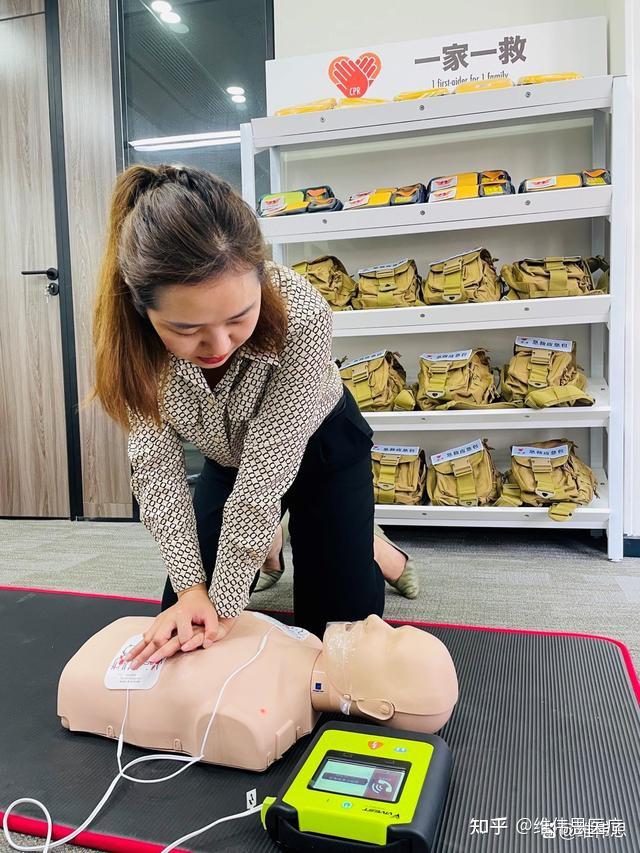 AED自动体外除颤器的操作步骤 - 知乎