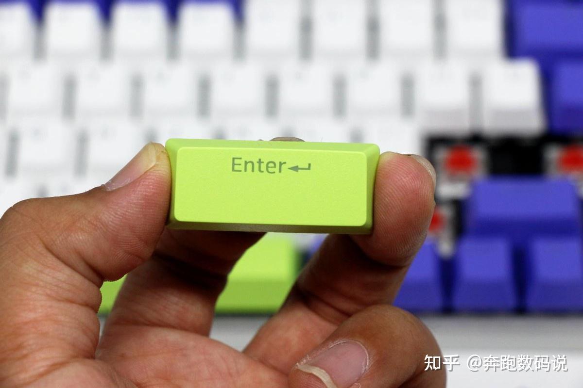 开学季300元内的键盘怎么选？不要盲目！雷柏V700-8A多模机械键盘 - 知乎