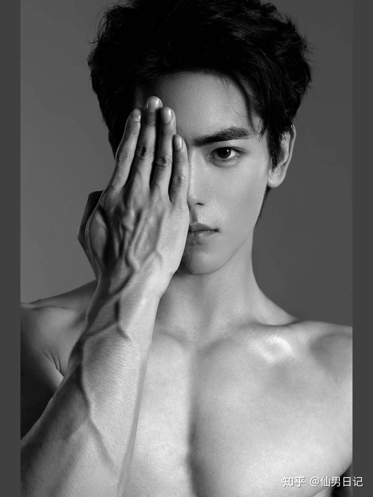 上海腹肌体育生，不仅身材好颜值也超级高！ 知乎