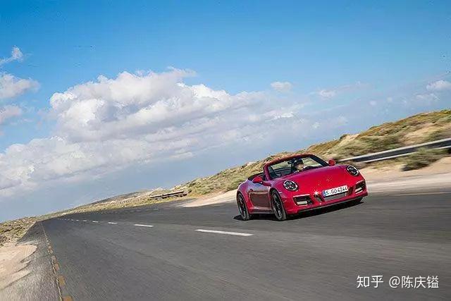 最强安定感，试驾新一代保时捷911 GTS - 知乎