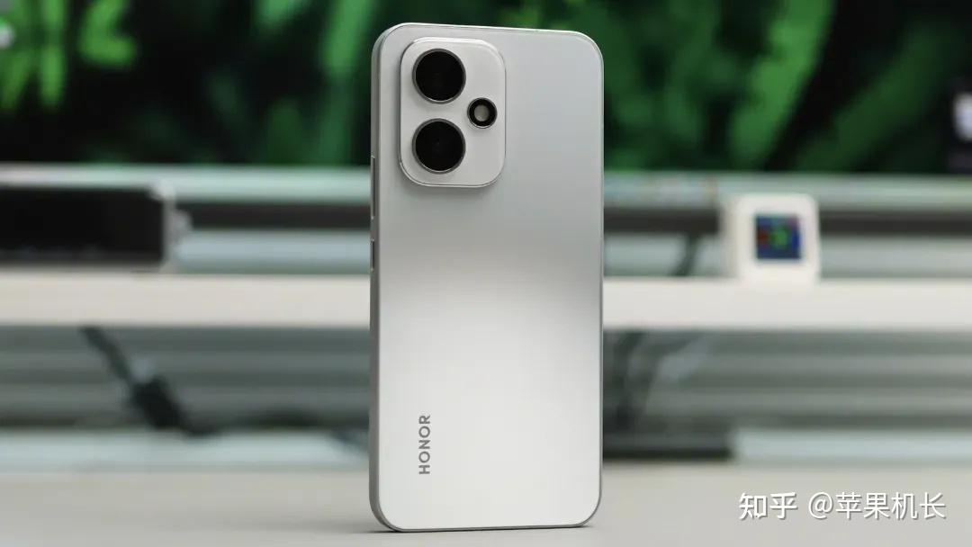 荣耀400和华为nova14怎么选？价格接近配置不同，第3点决定胜负 - 知乎