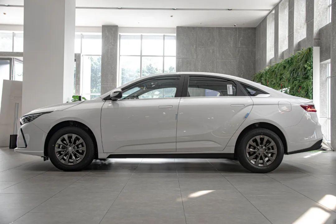 探店几何G6/M6：15万级电车的两种「最优解」 - 知乎