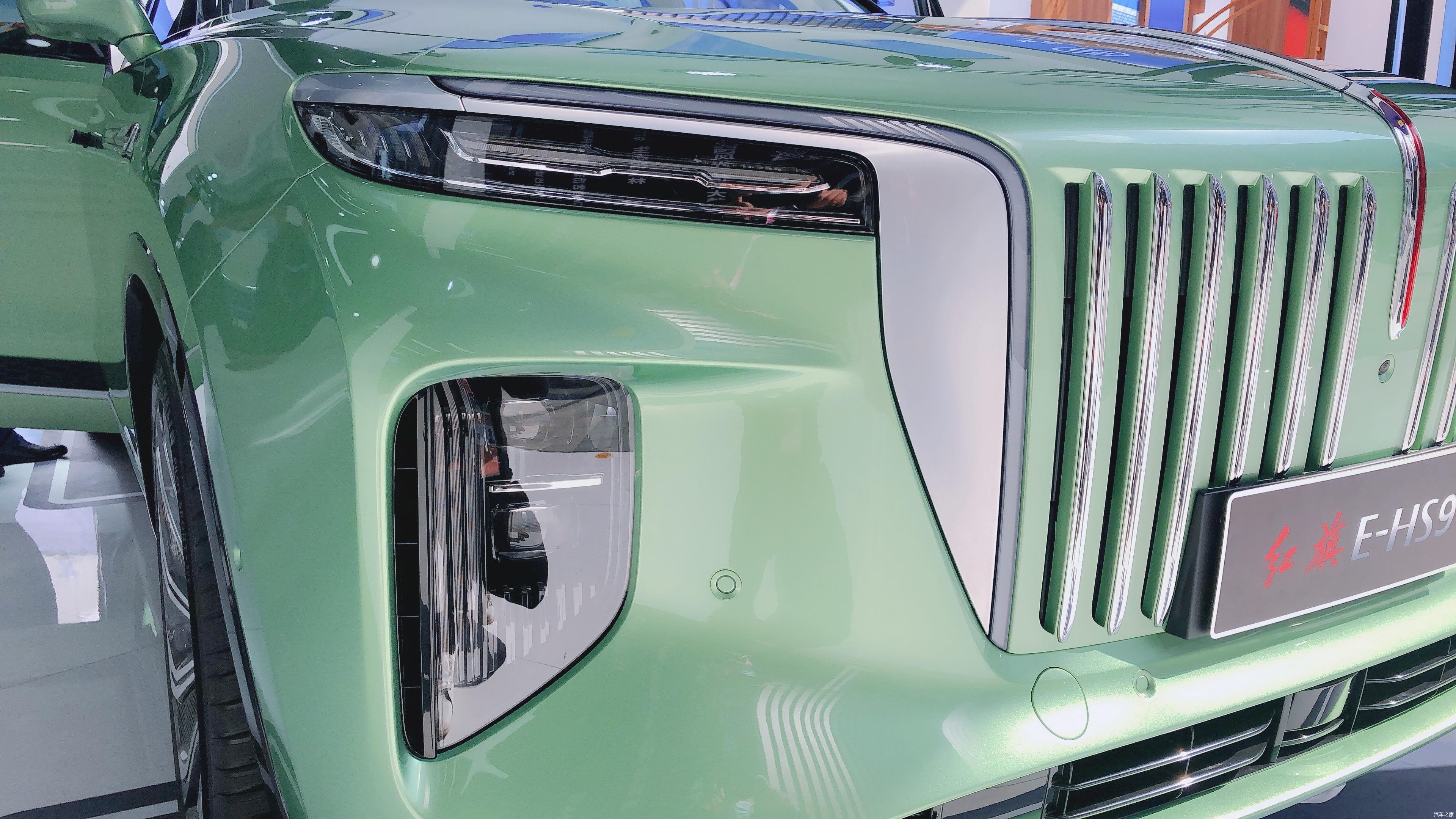 将豪华武装到牙齿，2020进博会展台实拍红旗E-HS9 - 知乎