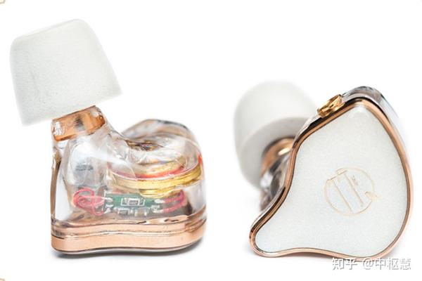 竹林鸟相思、TFZ LIVE 1 和 锐可余音 SG 01 哪一个比较好，主要兼顾日常打游戏和听音乐？