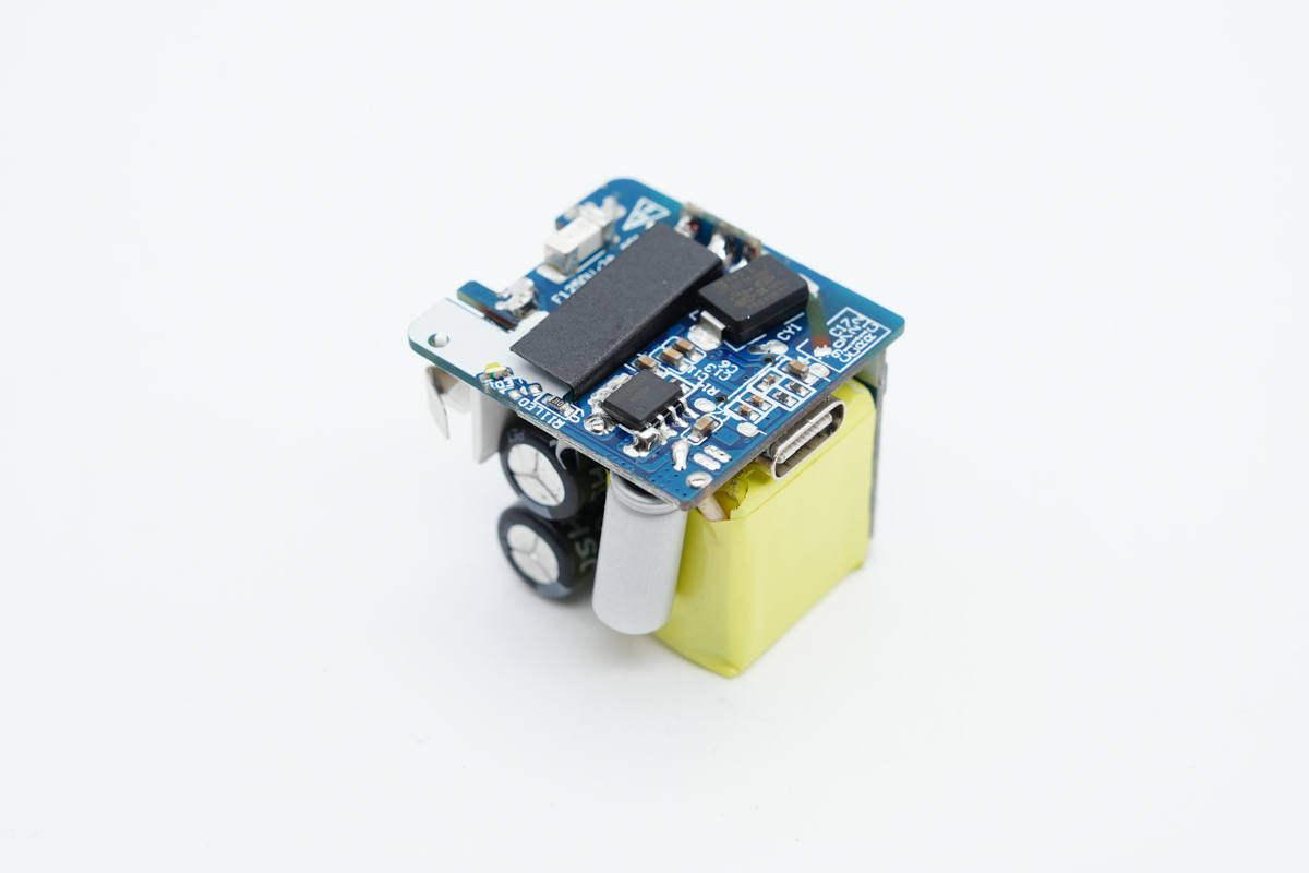 拆解报告：CANDYSIGN硬糖迷你35W氮化镓充电器PA502 - 知乎