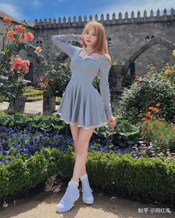 满分眼镜娘！欧美网红美女Alisa Pika Pika美照赏 - 知乎