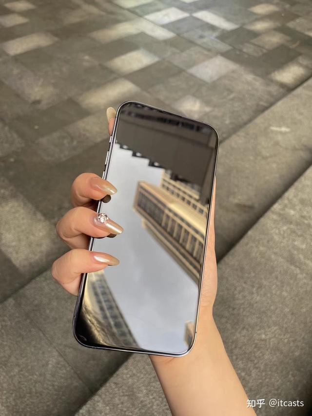 华为Mate60 vs iPhone 15 Pro：细致对比，你该如何选择？ - 知乎