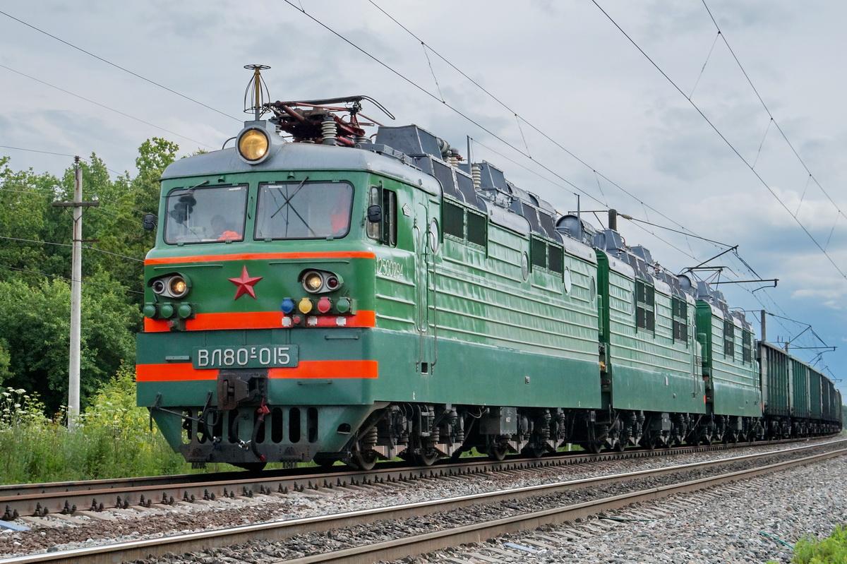 【铁道科普】来自西伯利亚的八爷——VL80型电力机车 - 知乎