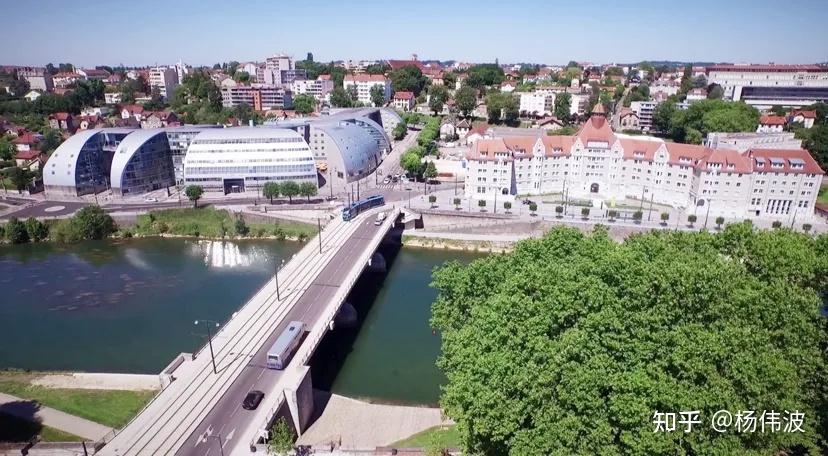 听说你在找接受零基础的法国语言中心？、 - 知乎