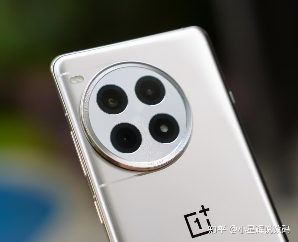 红米K80、一加Ace 3 Pro该怎么选？各有啥优缺点？看完就懂了 - 知乎