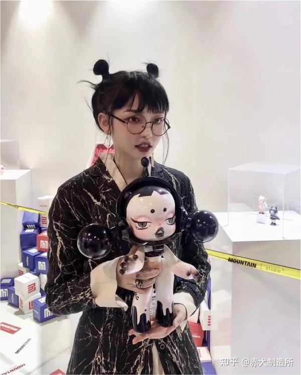 SKULLPANDA｜扮演不同的角色，体验不同的人生 - 知乎