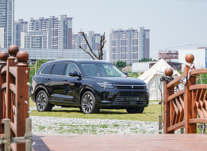 国庆出行最佳大六座SUV！舒适豪华 油耗仅5.8L续航超1200km - 知乎