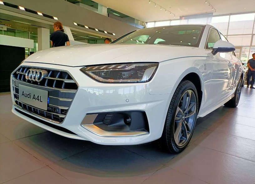 2020款奥迪A4L降至“冰点”，最高车速240km/h，配2.0T+双离合！ - 知乎