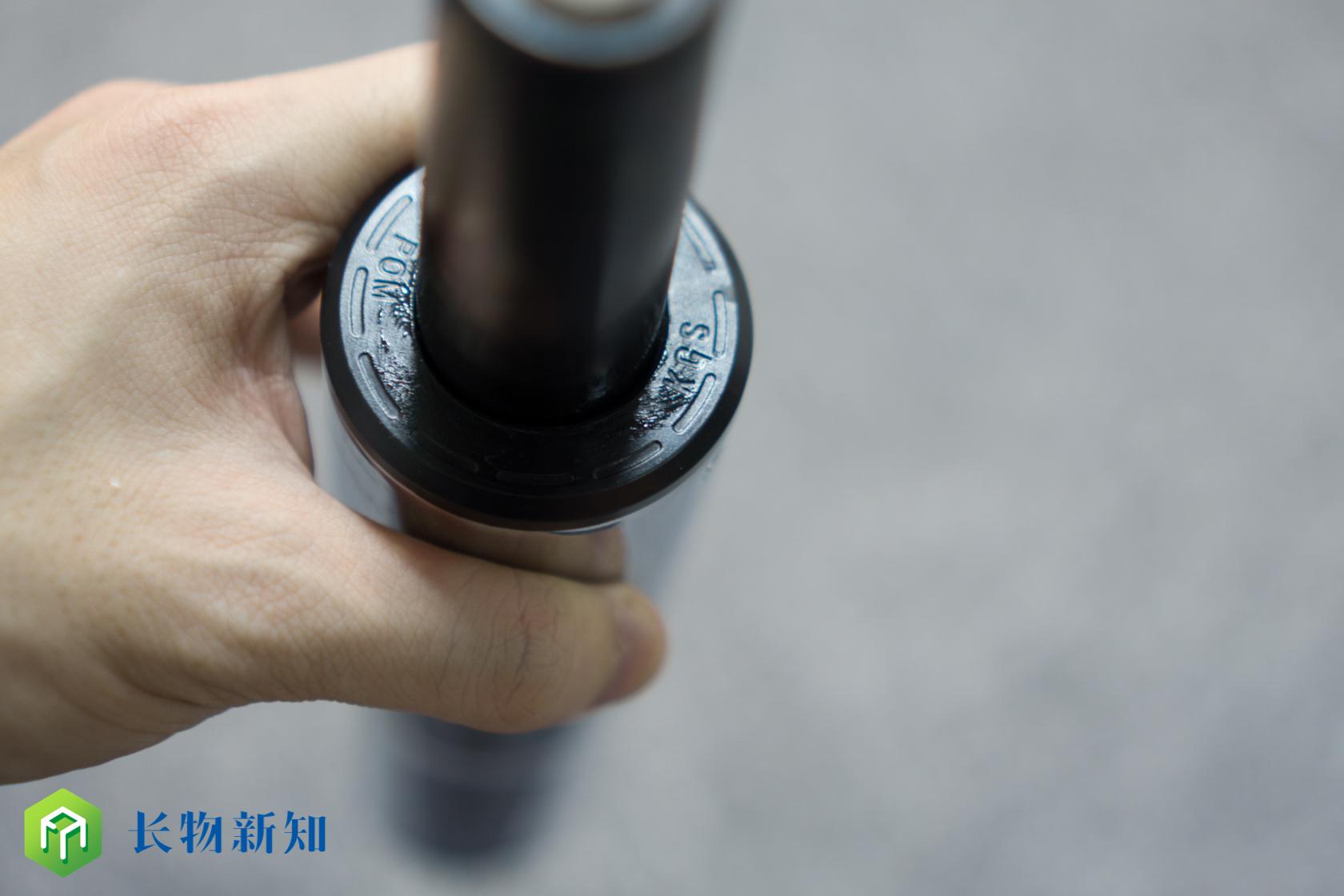 拯救老腰的第一步，就升级把舒服点的椅子好了——ergomax commander人体工学椅评测 | 肉身评测 - 知乎