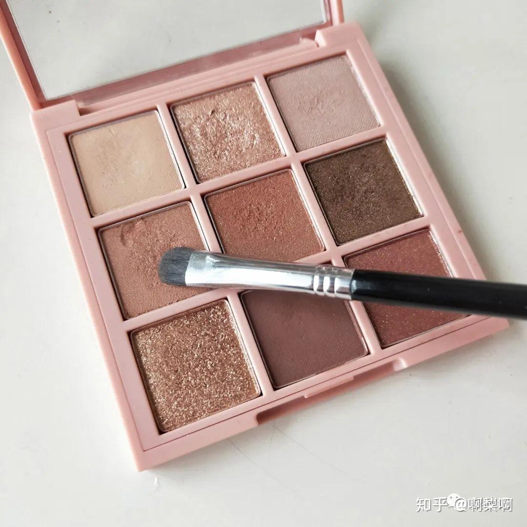 大火的3CE眼影盘解析！（复习新手化眼影法） - 知乎