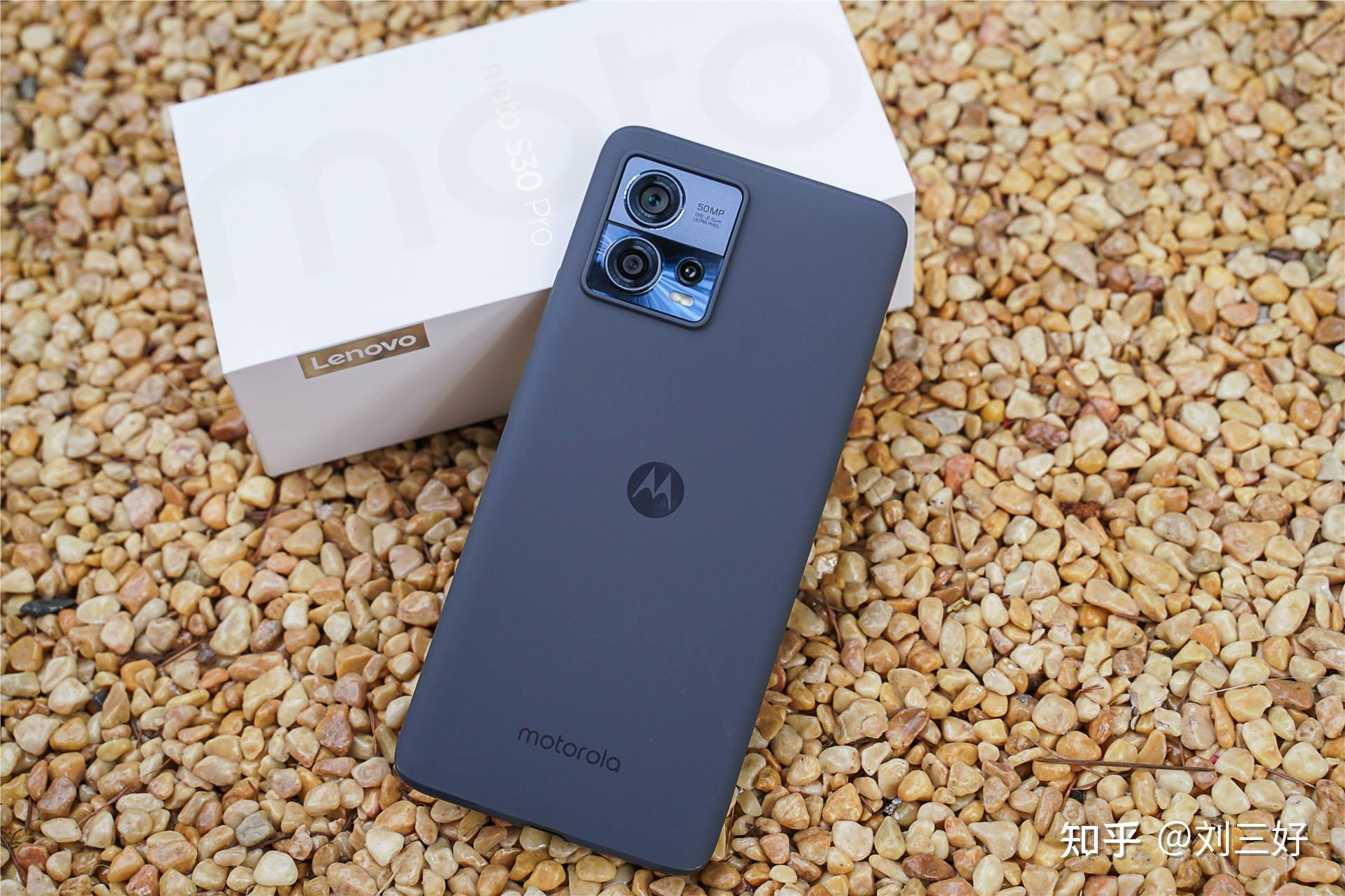 moto S30 Pro首发评测：无短板的全能轻薄旗舰 - 知乎