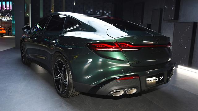 定位性能车却主打省油，用上9AT的名爵MG7，比影豹值得买？ - 知乎