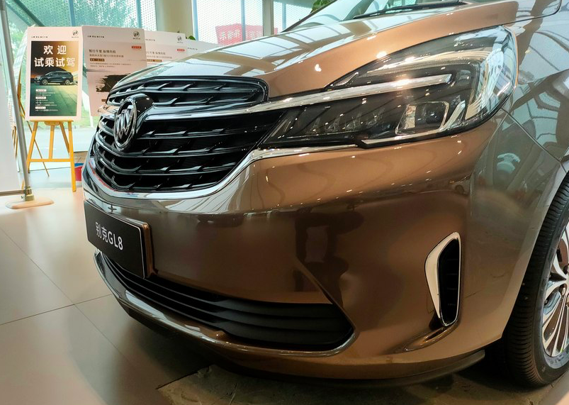 进店实拍2021款别克GL8！檀香金色车身很罕见，配2.0T+9AT - 知乎