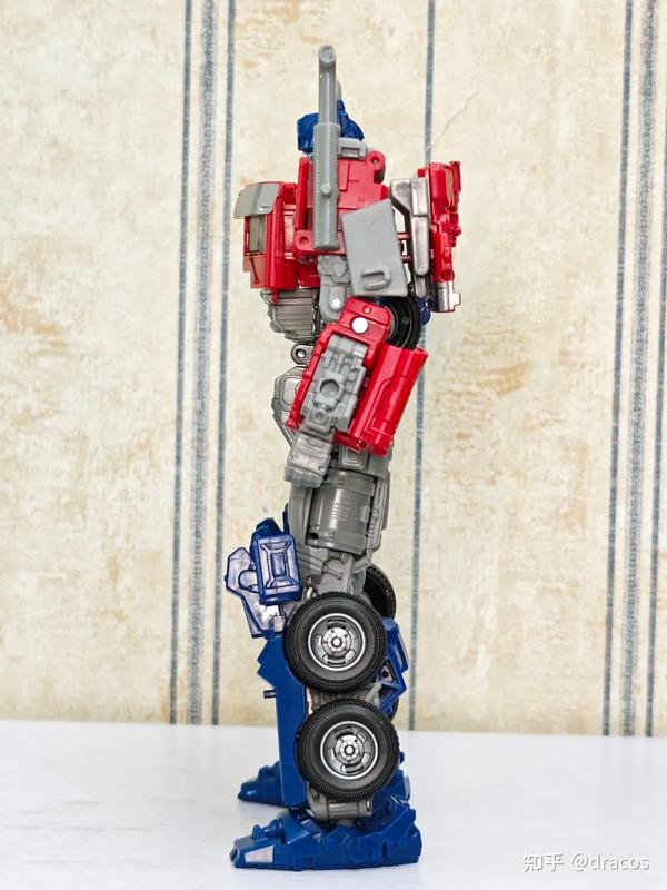 赶鸭子上架——SS-BB102 V级变七擎天柱 - 知乎