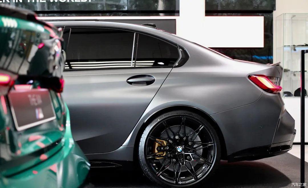 F80、G80两代宝马M3同框，两者选其一，你会怎么选择？ - 知乎