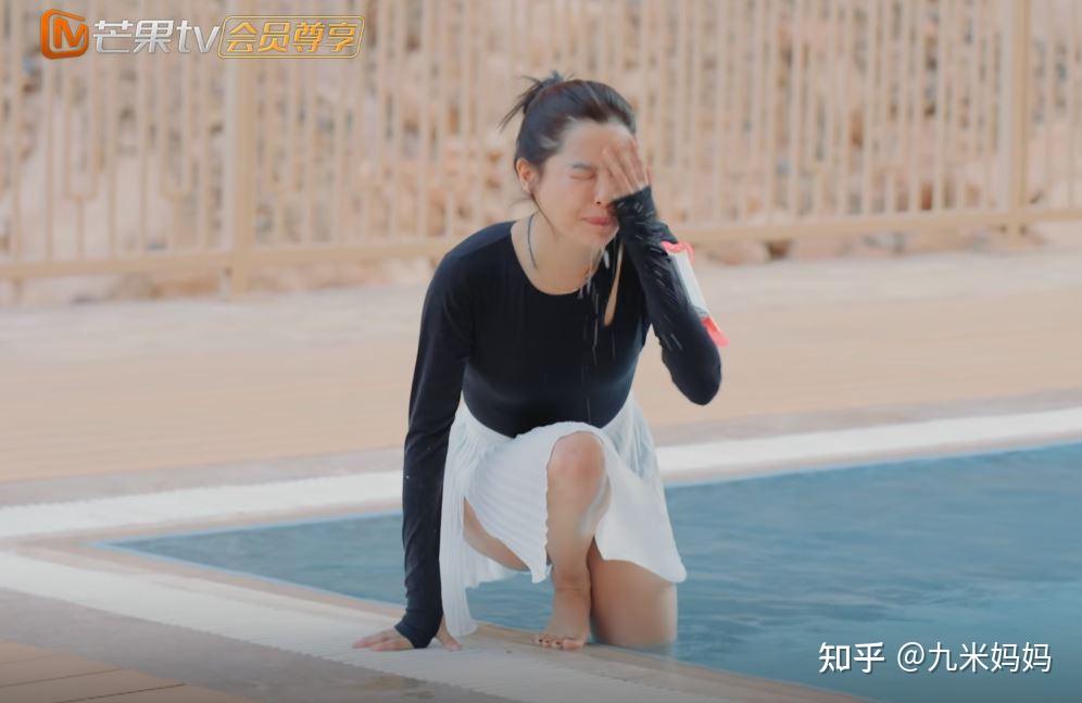 看了辛芷蕾的脚，我不由得慨叹，这真的是女明星的脚？ - 知乎