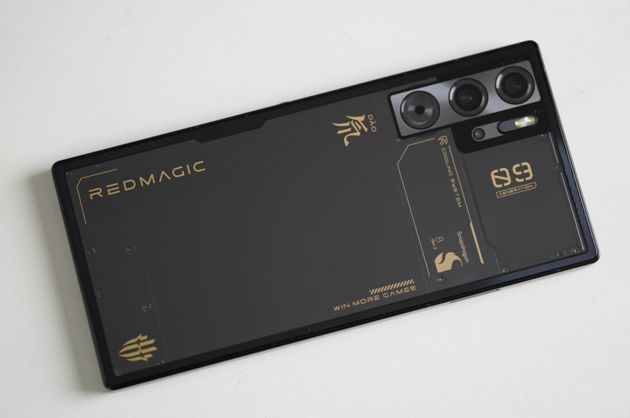 红魔9Pro深度测评（5000字）：无挖孔无凸起/性能粗暴/系统无污染/傻快傻快的，直接鼠标+键盘+显示器玩手游！ - 知乎