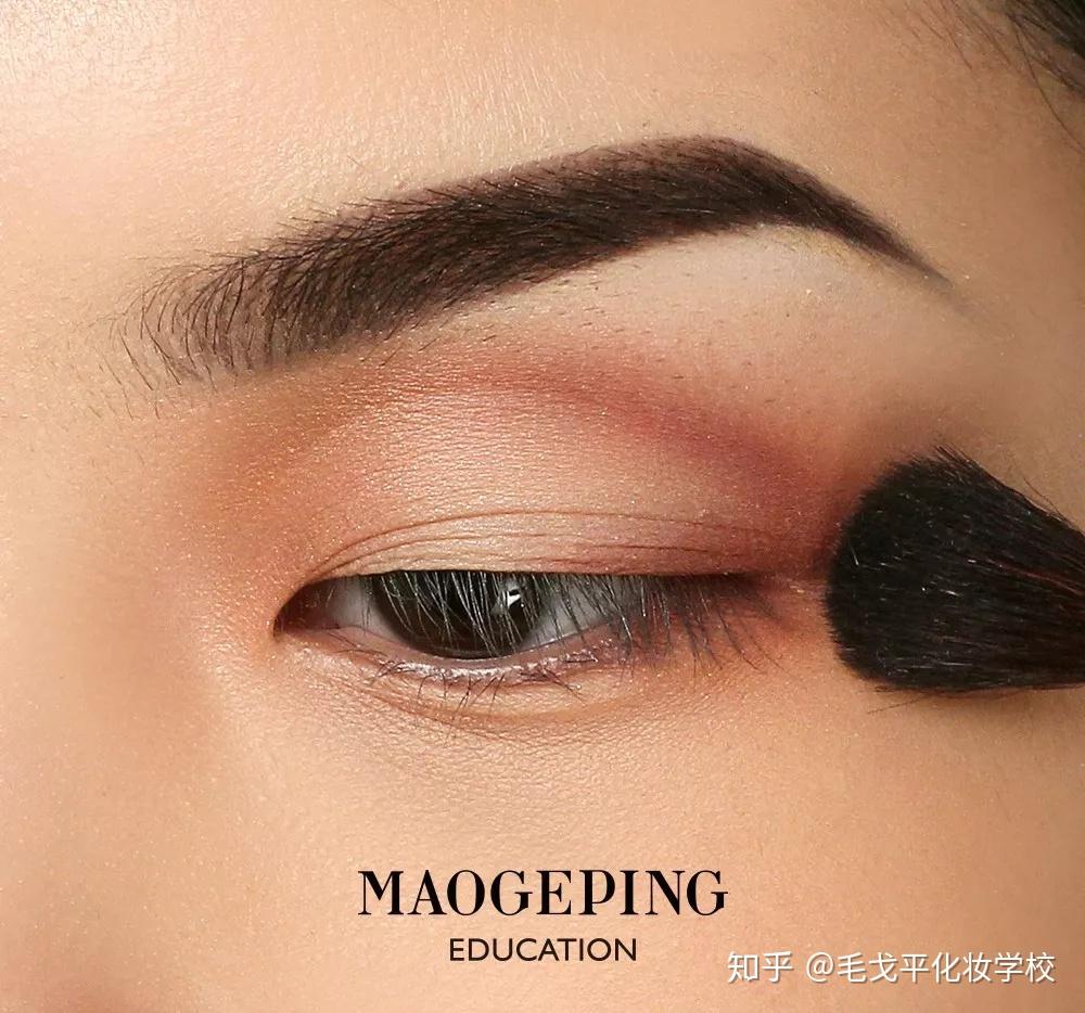 超精致欧美眼妆画法，妩媚高级又惊艳！ 知乎