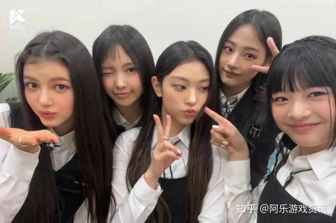 ShowMaker与NewJeans合照曝光，粉丝惊呼太般配！ - 知乎