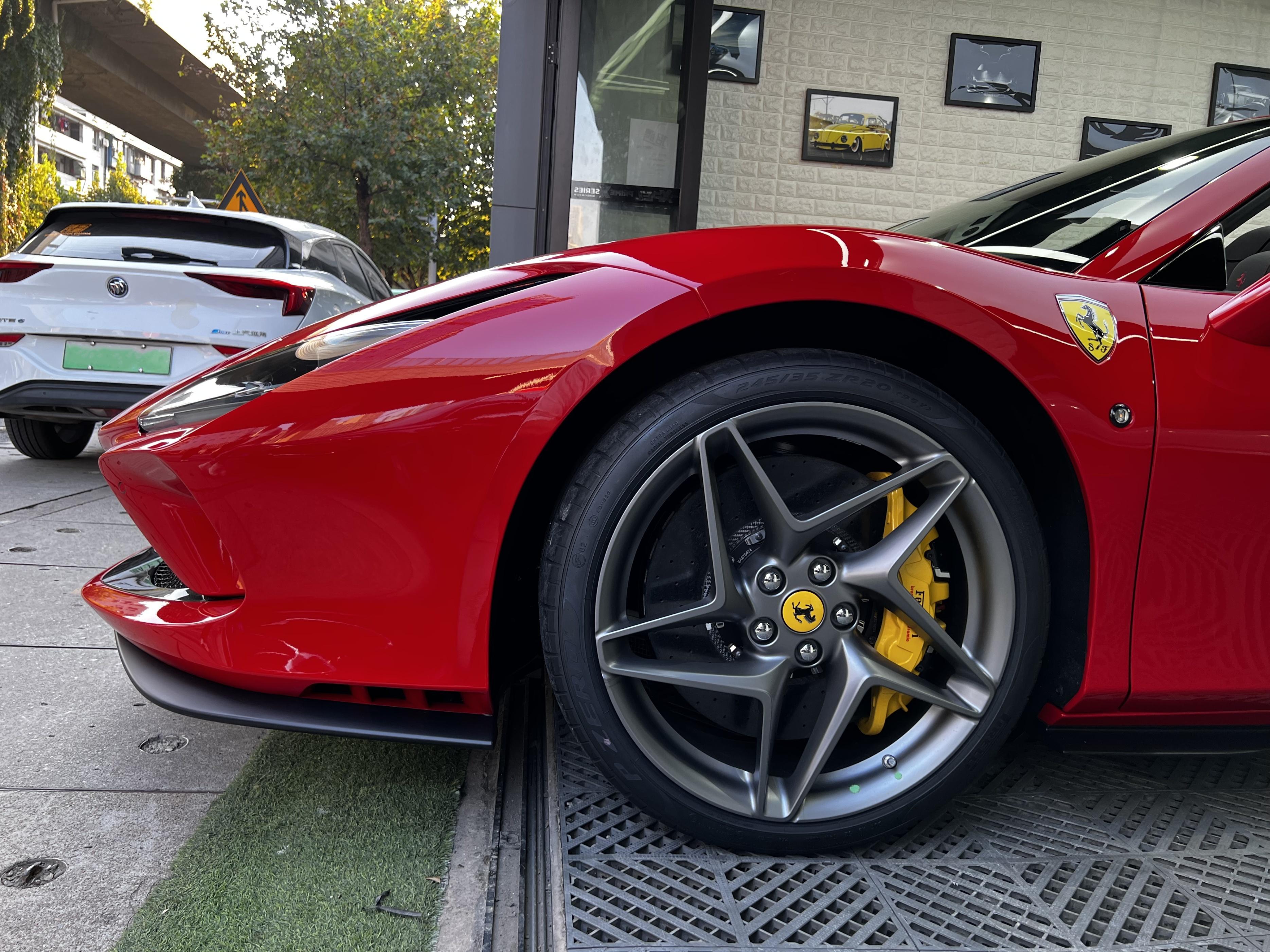 等车等了半年多，法拉利F8敞篷版总算到手，落地510多万 - 知乎