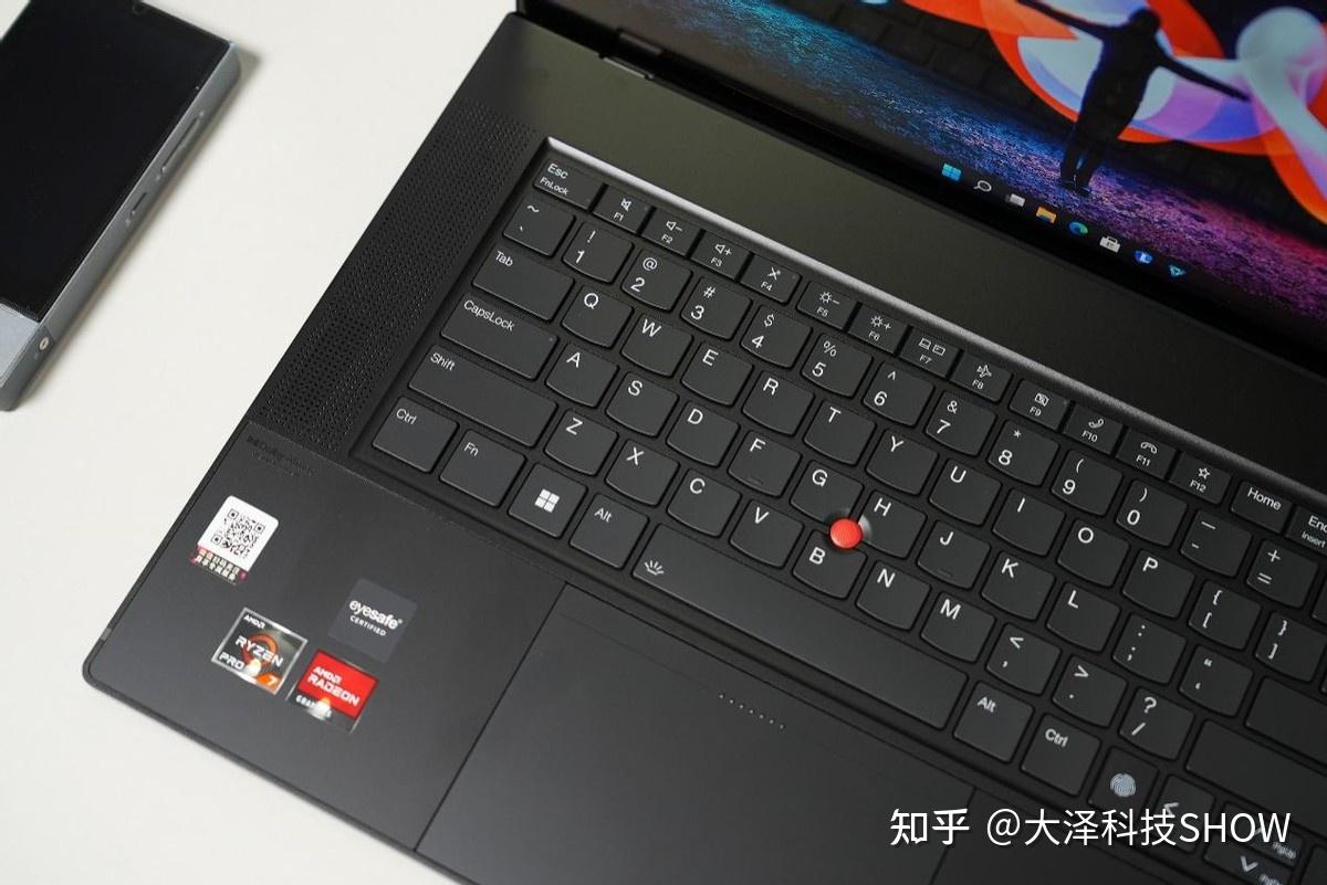 30周年玩点不一样的？改变从颜值暴涨开始 ThinkPad Z16评测 - 知乎