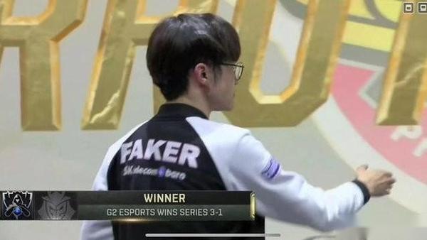 LPL和LCK职业选手年龄曝光：Faker、Uzi已成老年选手 - 知乎