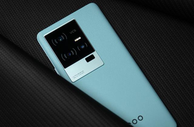 iQOO 11S：200W闪充旗舰直降858元，2K屏+骁龙8Gen2 - 知乎