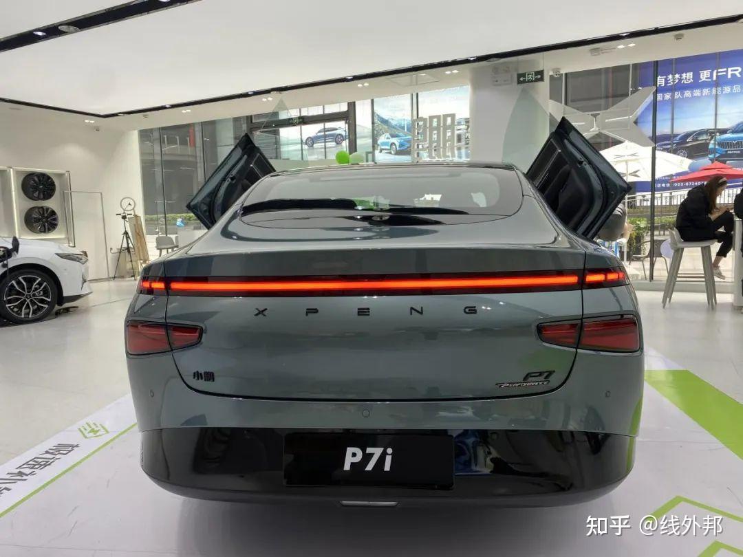 对比昊铂 GT与小鹏P7i，哪款“剪刀门”，实力更强？ - 知乎